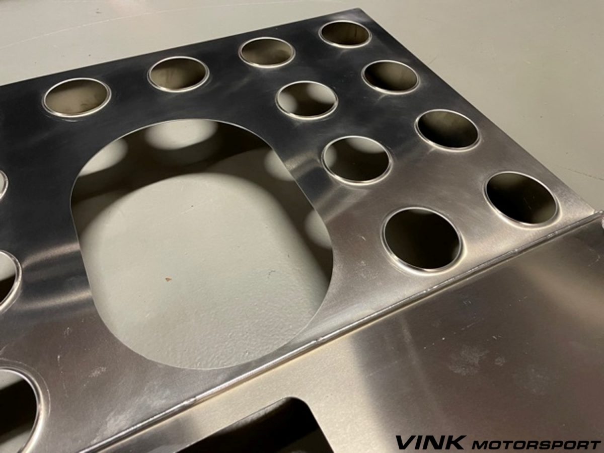 Aluminium 110LTR fuel tank cover – Vink Motorsport