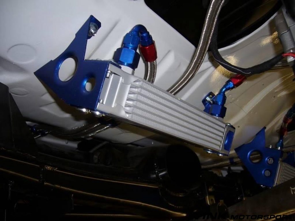 Aluminium gearbox/Diff cooler brackets – Vink Motorsport
